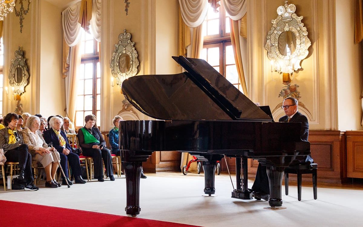 CD Review: Koukl proves an able match for Tansman’s piano music ...