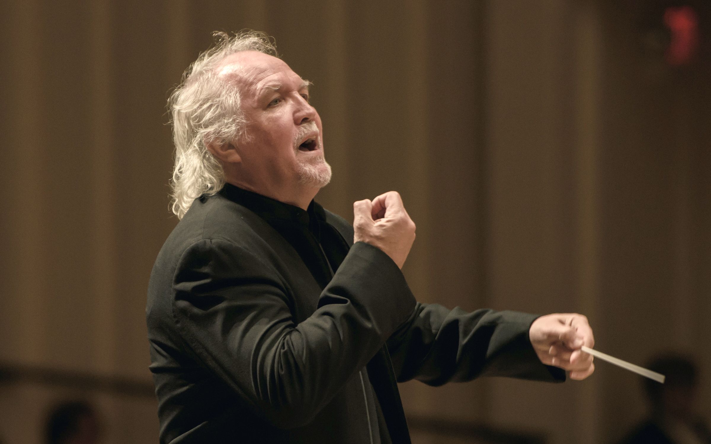 Review: Runnicles leads Atlanta Symphony in a colorful French excursion ...
